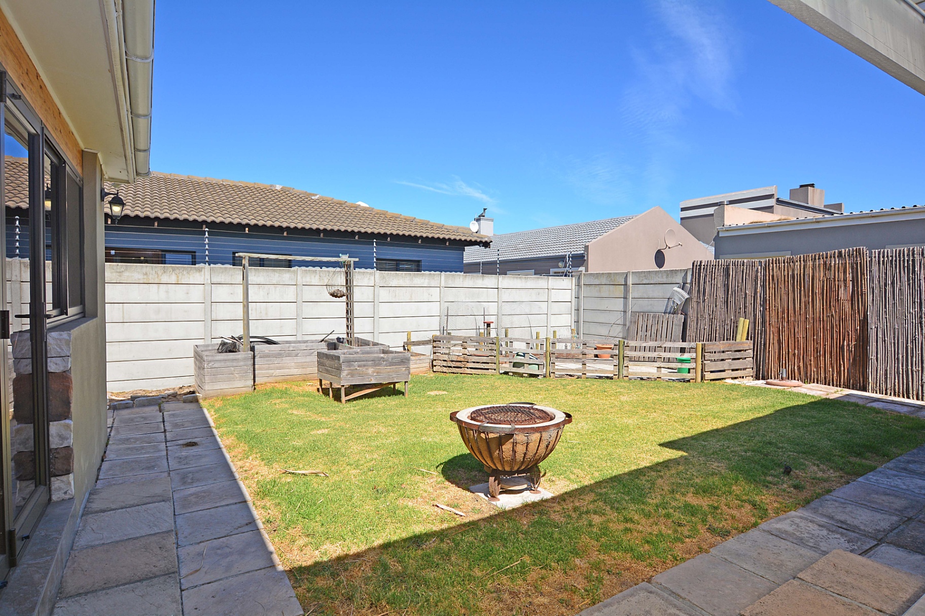 Parklands Gem – Modern, Spacious 3-Bedroom Home with Indoor Braai Room ...